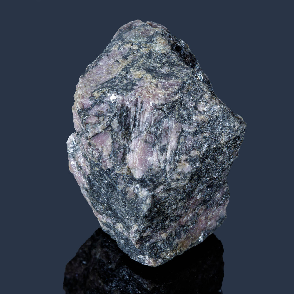 Rodonit Brazíliából. Ásvány, kristály, ritkaság.